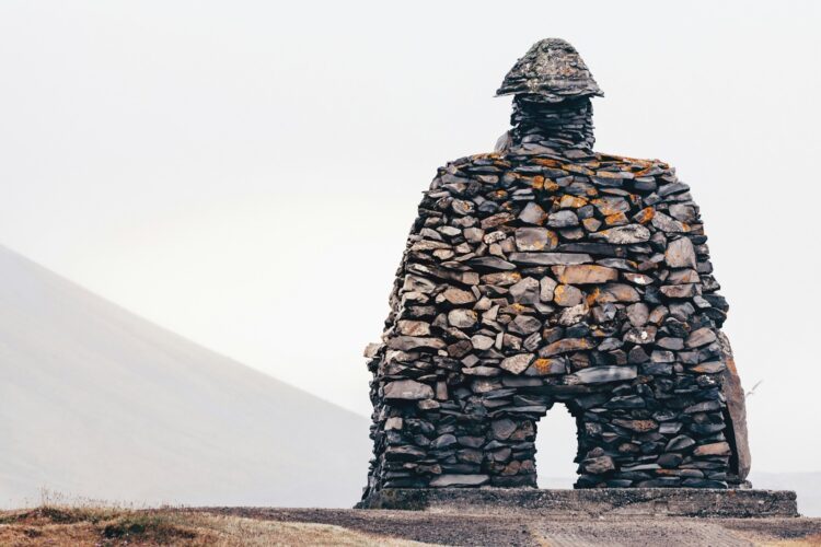 Wikinger Namen: 65 kraftvolle Vornamen für Mädchen und Jungs